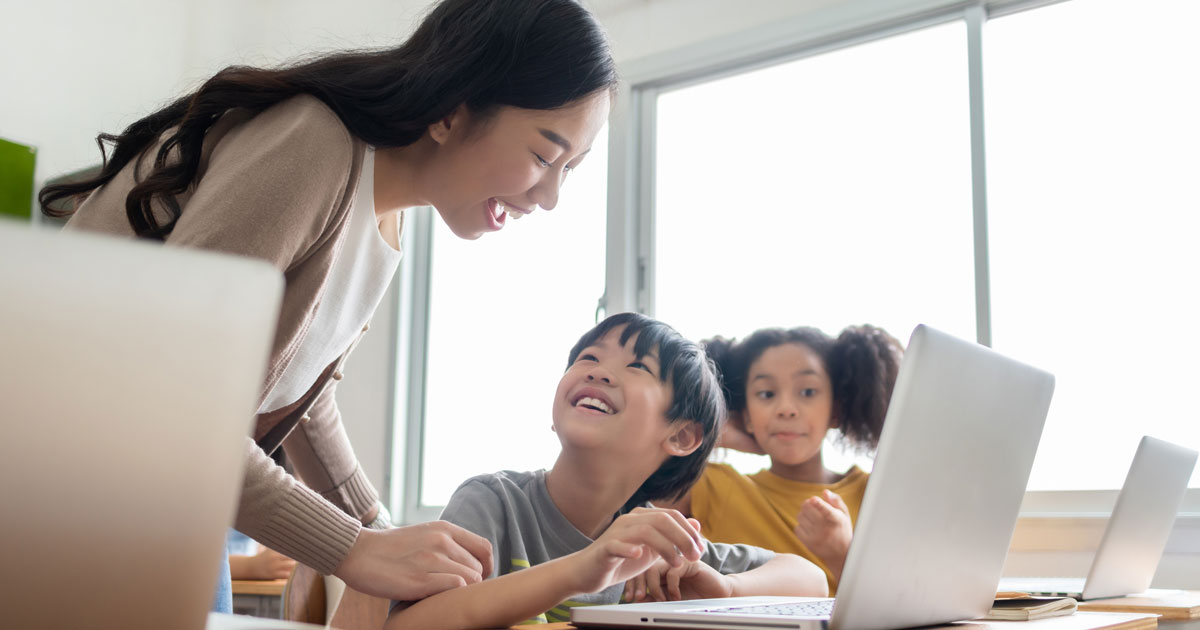 Can Technology Help Strengthen the Bond Between Students and Teachers? | EPS Learning